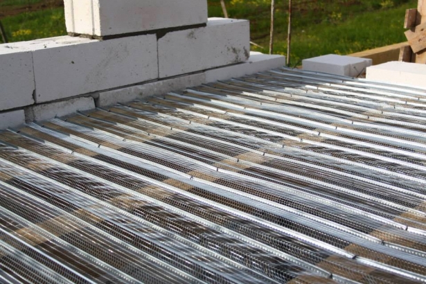 Cofraj nervometal permanent peste structura planseelor de lemn; Cofraj ...